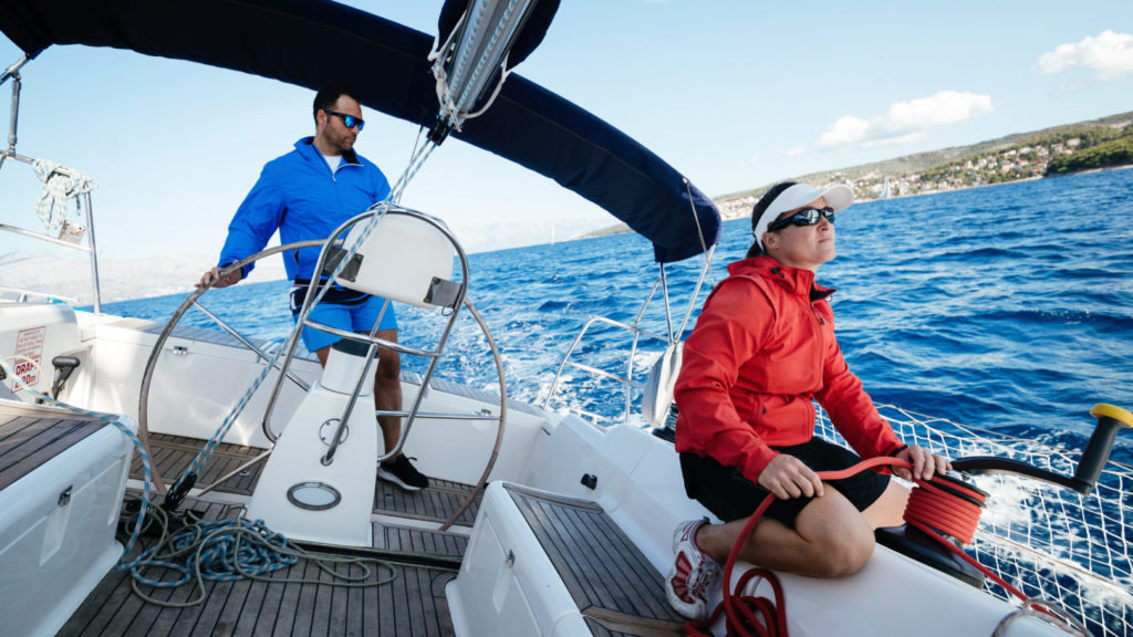 How to Pay a Professional Skipper/Stewardess: Things to Know - Capt'n ...